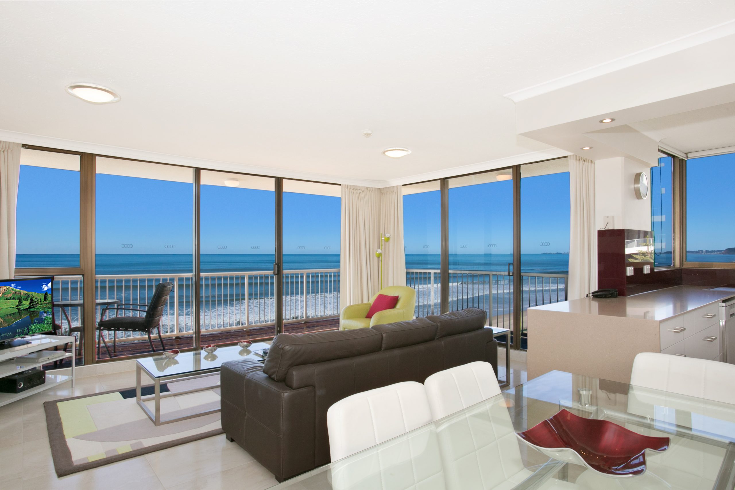 Start the Year at Boulevard Towers Broadbeach Apartments